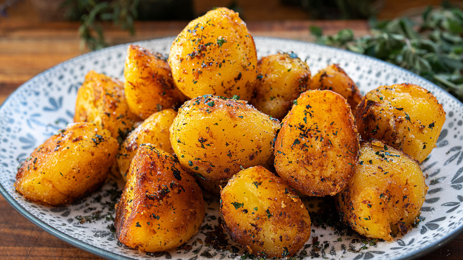 Ultimate Roast Potatoes - Easy Meals with Video Recipes by Chef Joel ...