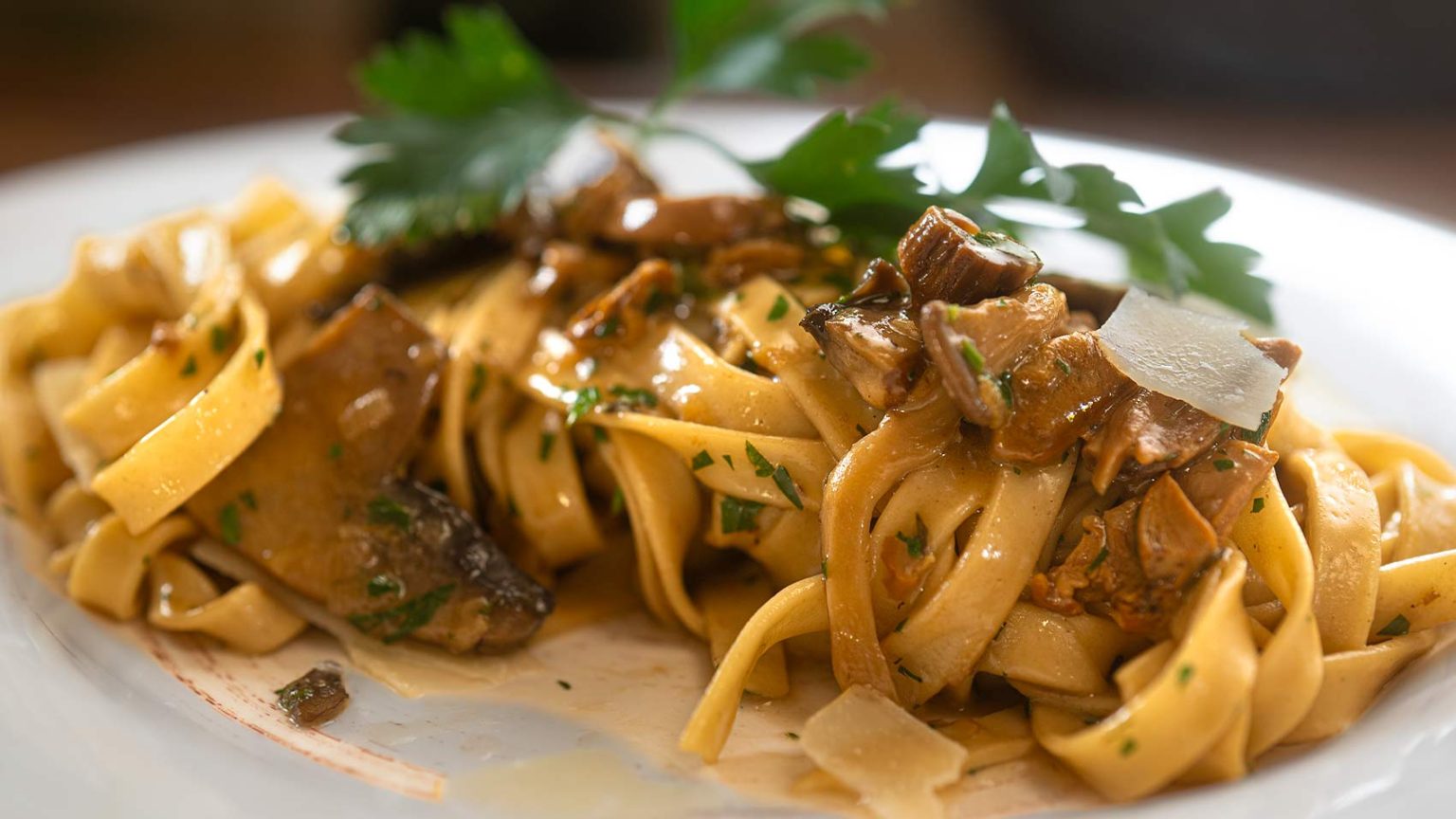 Mushroom Fettuccini - Easy Meals with Video Recipes by Chef Joel Mielle ...
